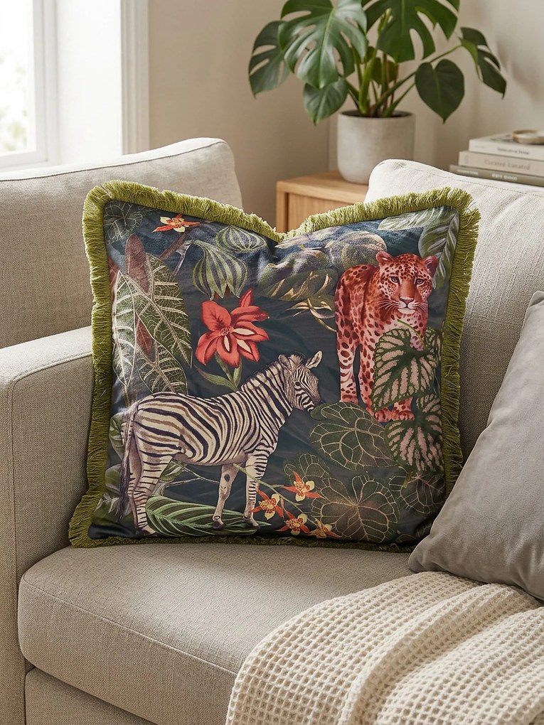 Sinsay - Decorative pillowcase with fringes in tropical pattern - zelená