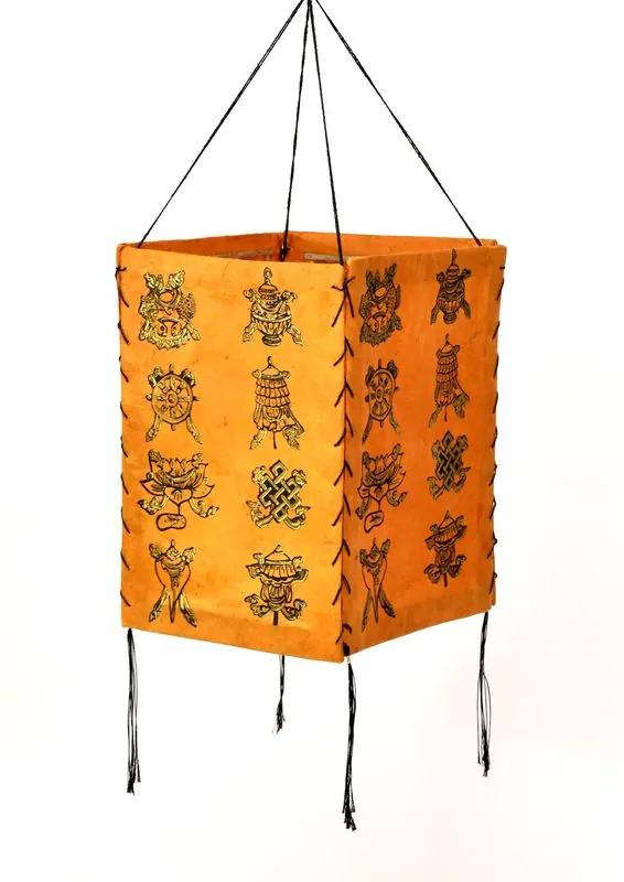 Sanu Babu Stínidlo, čtyřboké, oranžové se zlatým potiskem Astamangal, 18x25cm
