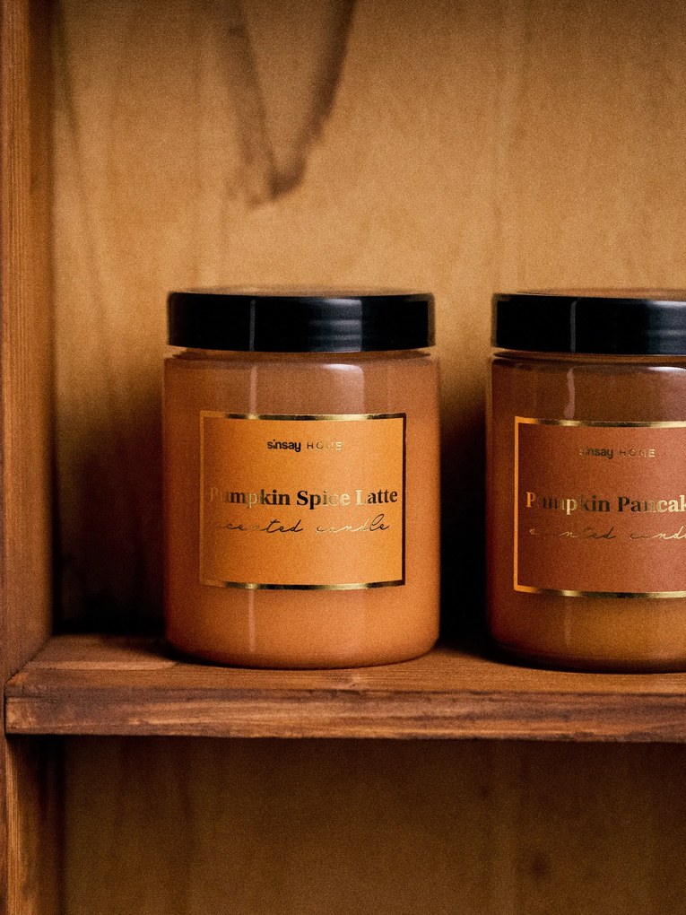 Sinsay - Svíčka Pumpkin Spice Latte - jantarová