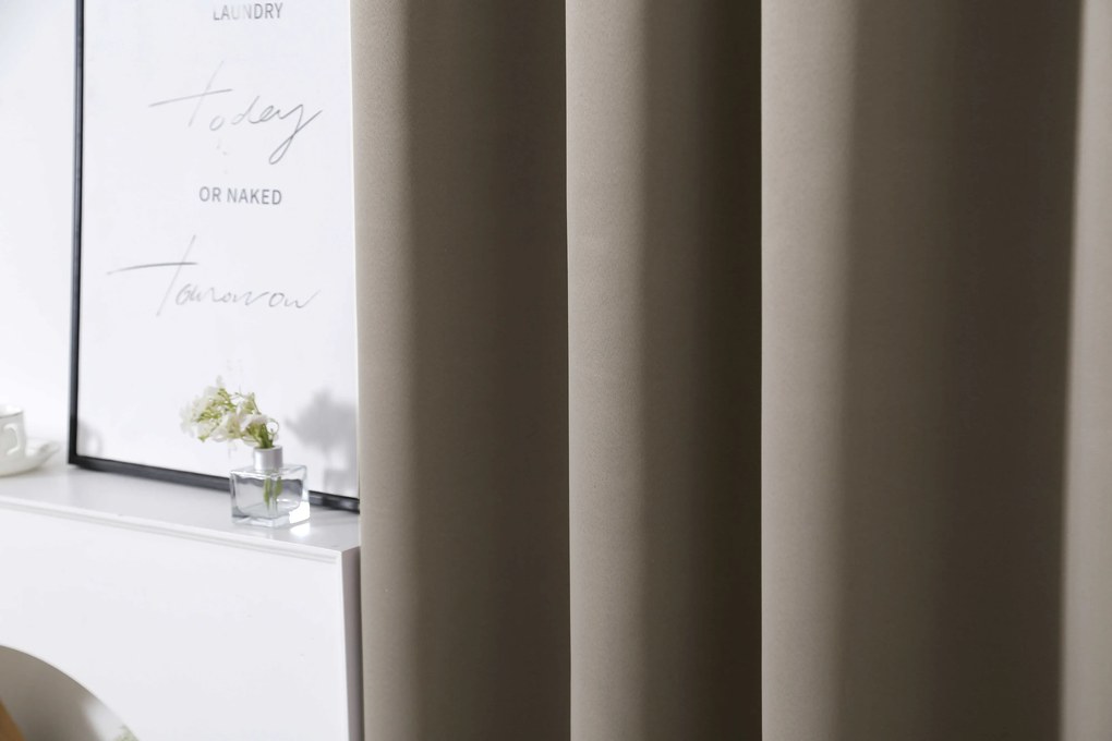 Světle hnědý závěs OXFORD 140x250 cm Zavěšení: Řasící páska