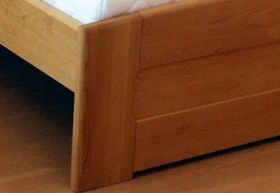 Dvoulůžko Postelia LUCIE Buk 160x200 - dřevěná postel z masivu o šíři 4 cm