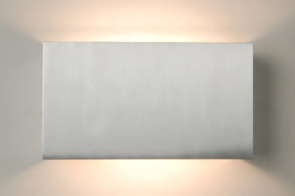 Nástěnné designové svítidlo na schodiště Volla