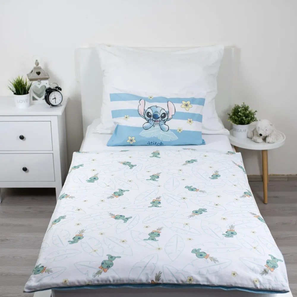Světle modré bavlněné dětské povlečení do postýlky 100x135 cm Lilo & Stitch "Tropical Hugs" – Jerry Fabrics