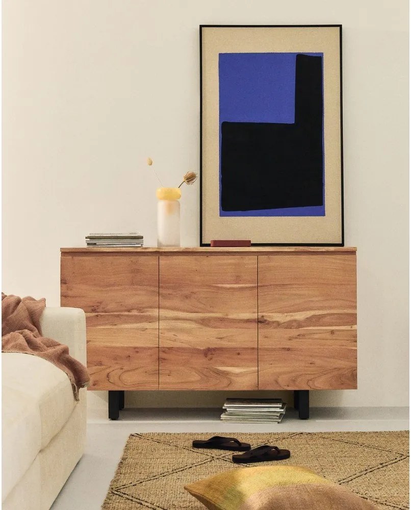Komoda z masivu akácie v přírodní barvě 150x88x40 cm Uxue – Kave Home