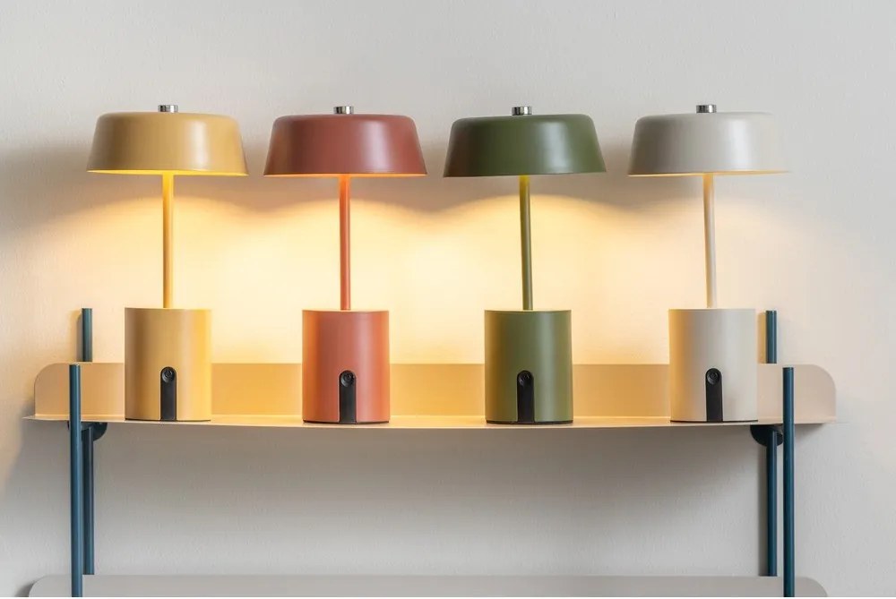 Okrově žlutá kovová LED stolní lampa (výška 22,5 cm) Elemental LED – Leitmotiv
