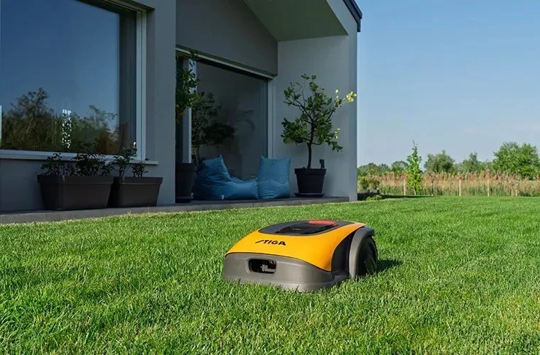 Stiga A 10V Vista+GPS-RTK robotická sekačka - 1000m2, sklon až 45%, Bluetooth + data na 10 roků ZDARMA