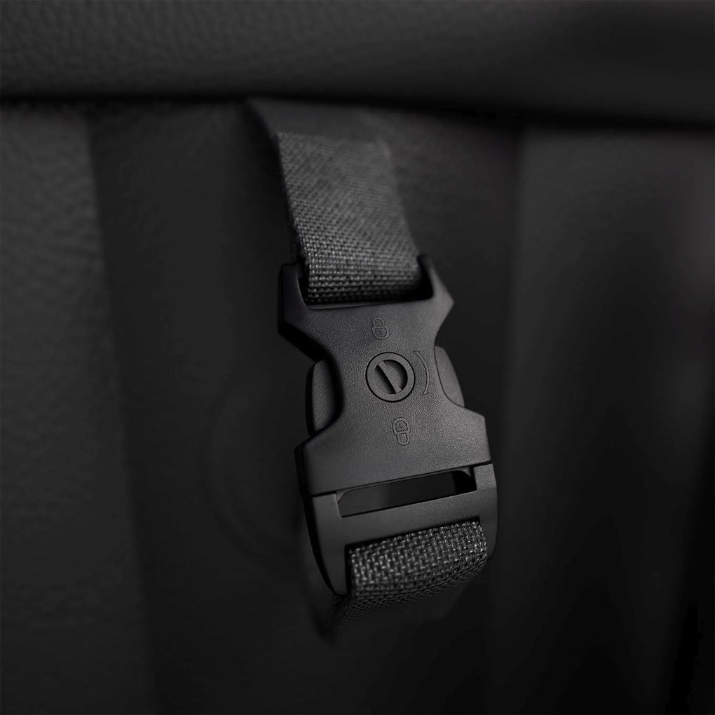 Juskys Nafukovací vířivka SpaLuxe pro 4–6 osob Barva: černá / bílá, Provedení: bez LED osvětlení