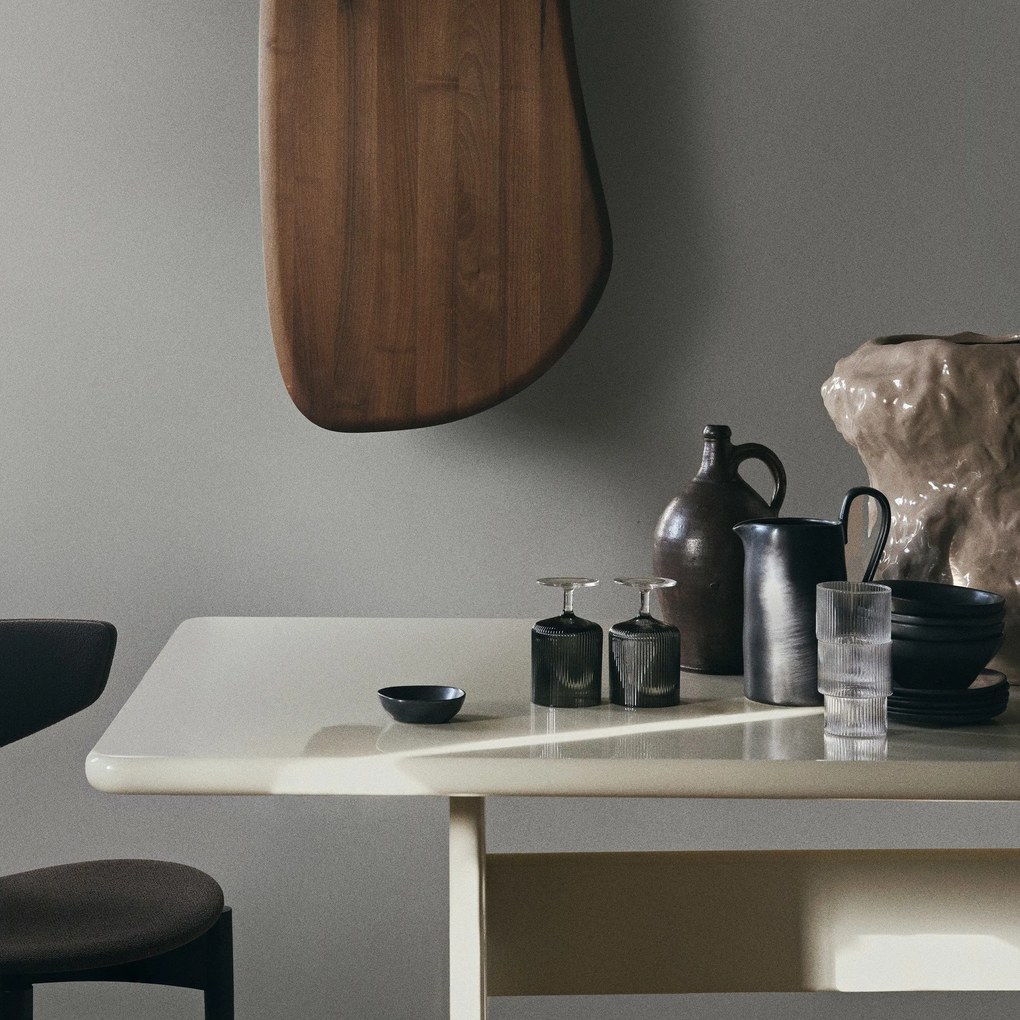 FERM LIVING Skleničky na víno Ripple, Smoked Grey, sada 2 kusů