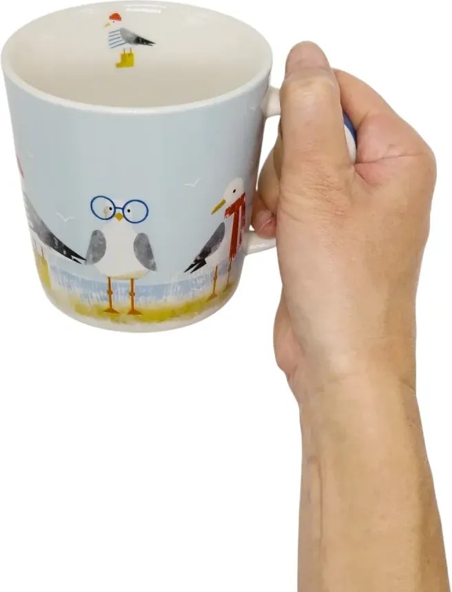 Hrnek Racčí parta, 400 ml – New Bone China, rackové na pláži, dárková krabička