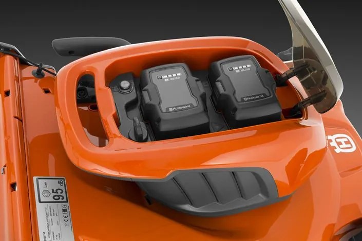 Akumulátorová sekačka Husqvarna LC 247i (bez baterie a nabíječky) - SLEVA !