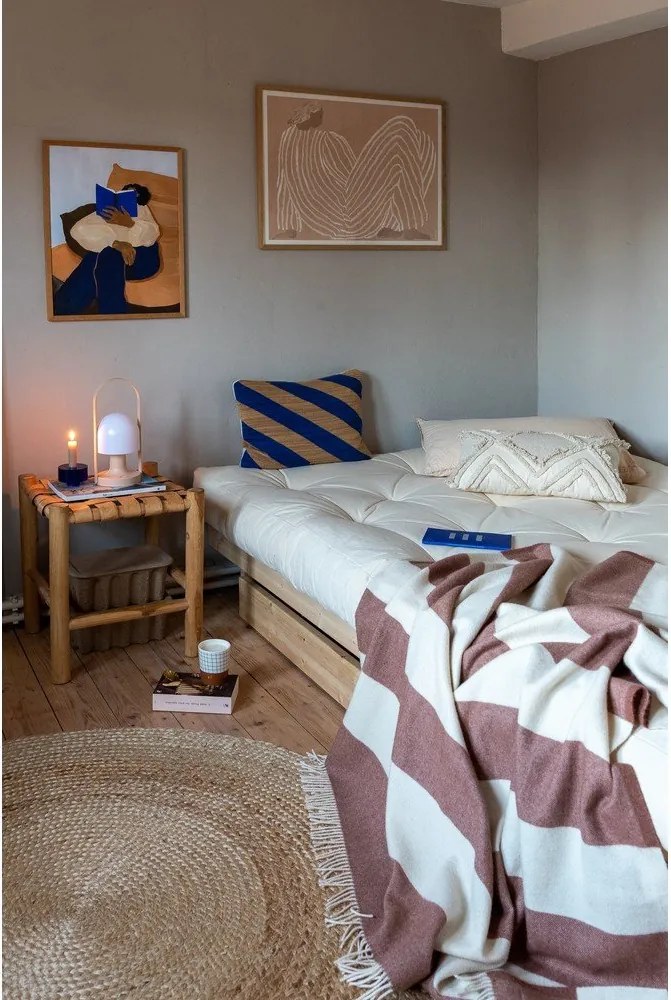 Dvoulůžková postel z borovicového dřeva s úložným prostorem s roštem v přírodní barvě 140x200 cm Kanso – Karup Design