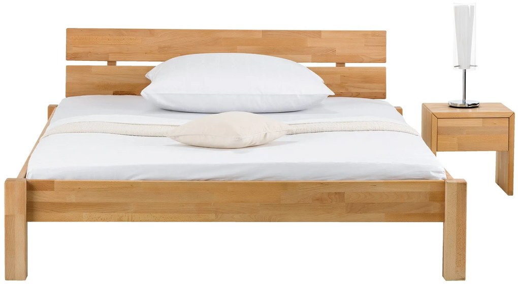 Dřevěná postel CAROLA