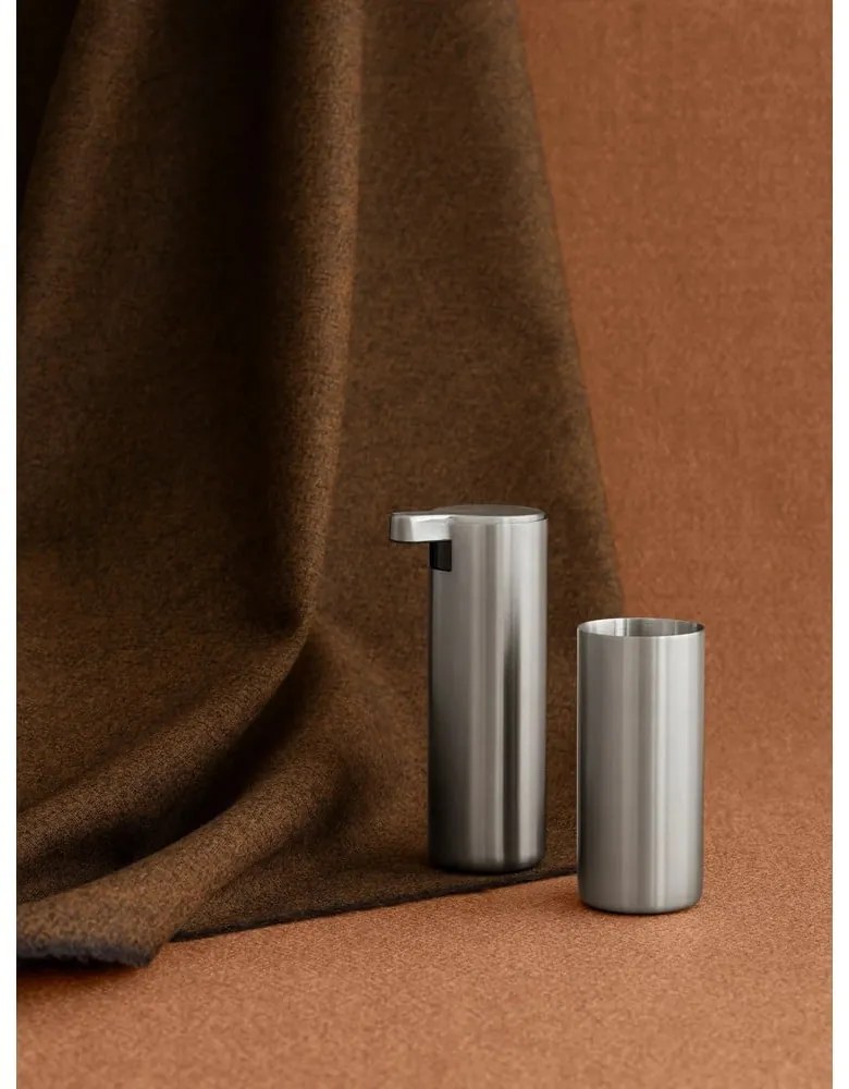 Dávkovač mýdla z nerezové oceli v matně stříbrné barvě 165 ml Modo – Blomus