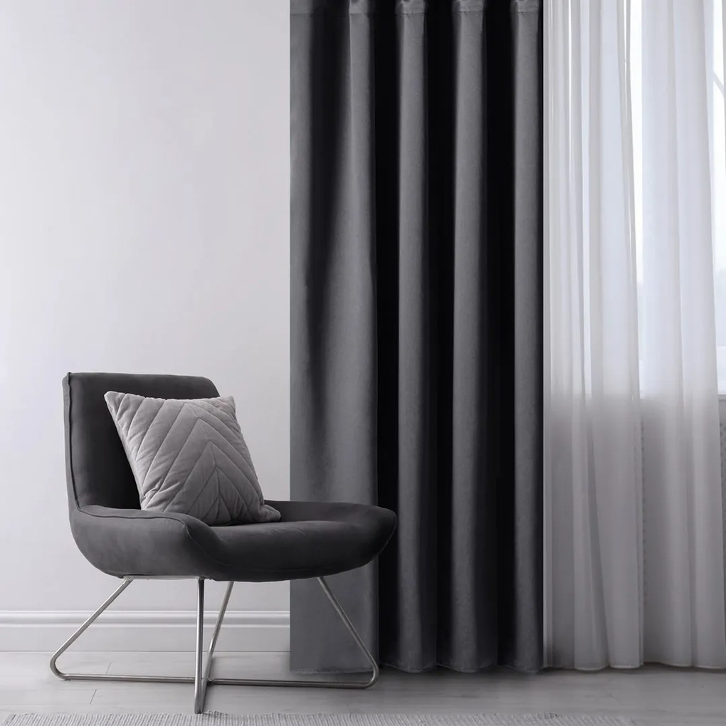 Závěs AmeliaHome Blackout s průchodkami 140x270 cm grafitový