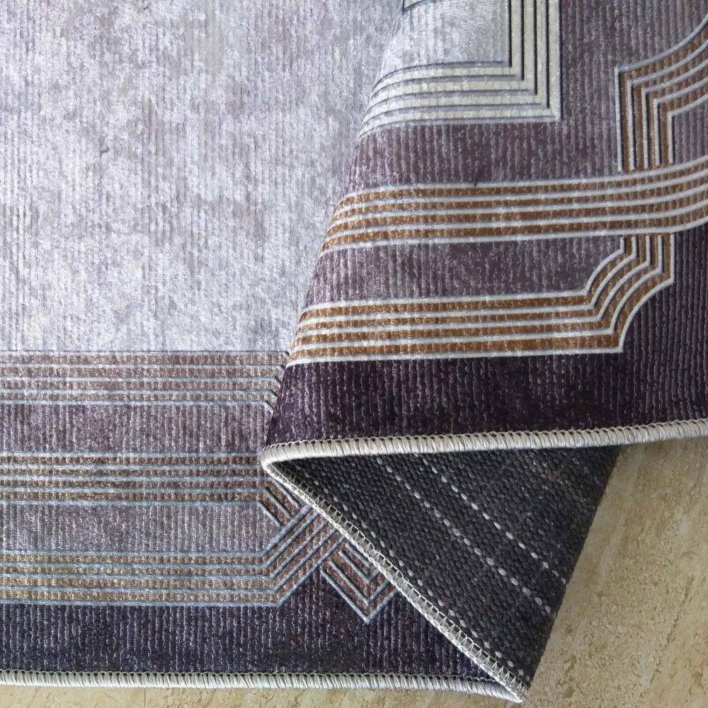 Vícebarevný vzorovaný koberec se zlatým vzorem Šířka: 80 cm | Délka: 150 cm