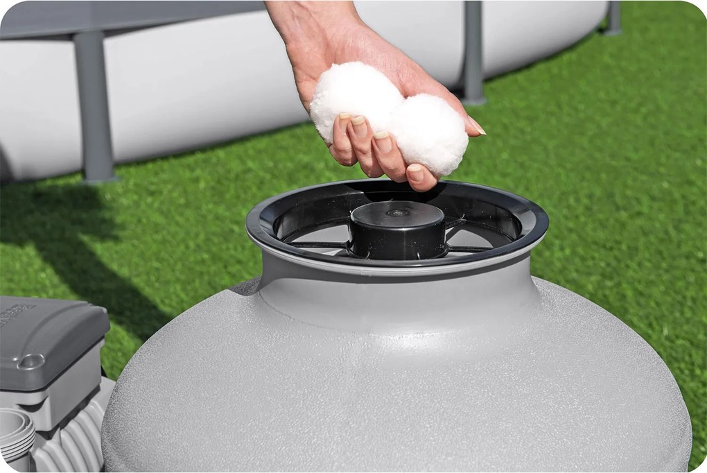 Bestway 58486 bazénové pískové čerpadlo s 11355 l/h a filtračními koulemi pro účinné čištění vody