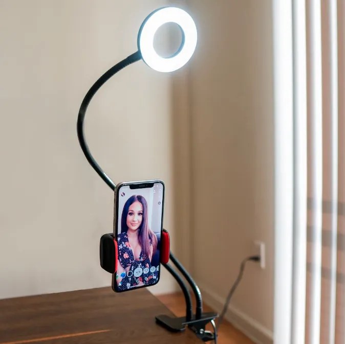 Verk 15751 Stolní LED lampa s držákem na telefon - černá