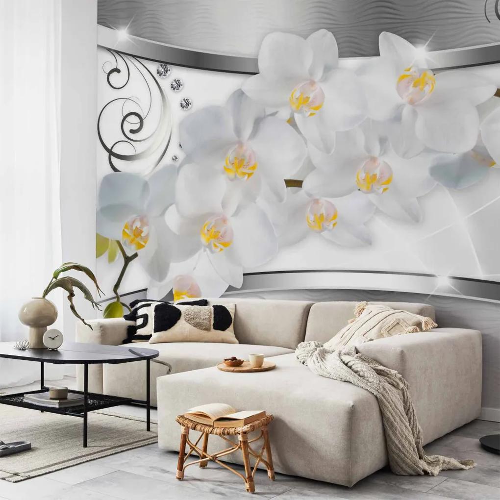 Fototapeta Květy - bílé orchideje na fantazijním pozadí s metalickým leskem