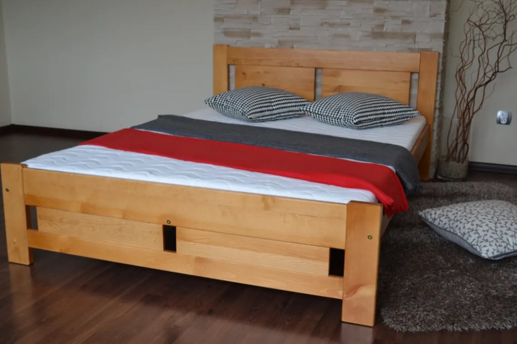 MPE, KLÁRA 140x200 postel z masivního dřeva, dekor borovice, olše, dub, ořech