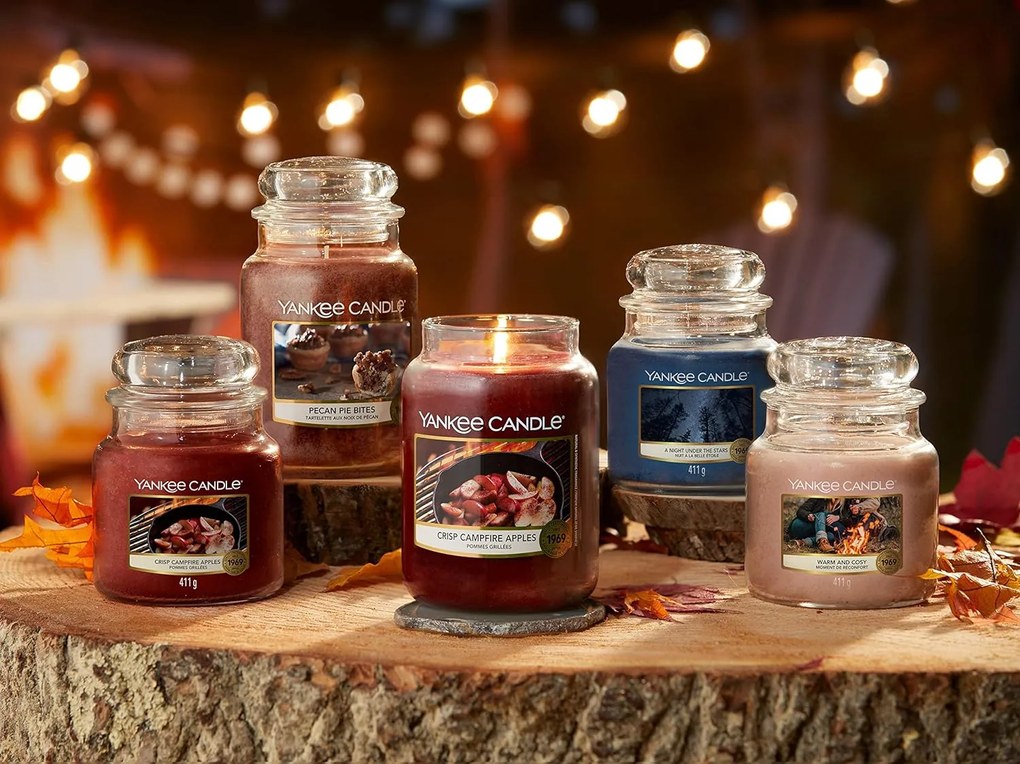 Yankee Candle vonná svíčka Classic ve skle střední Crisp Campfire Apples 411 g