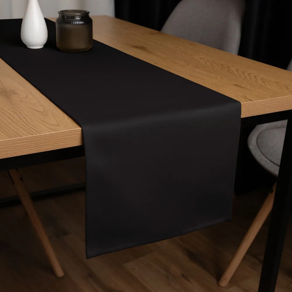 Biante Dekorační běhoun na stůl BKU-116 Černý 20x140 cm