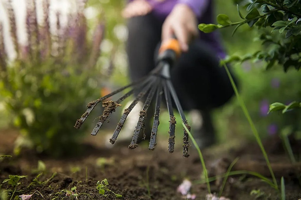 Fiskars QuikFit Hrábě vějíř úzký, 38,4cm (135552) 1001412