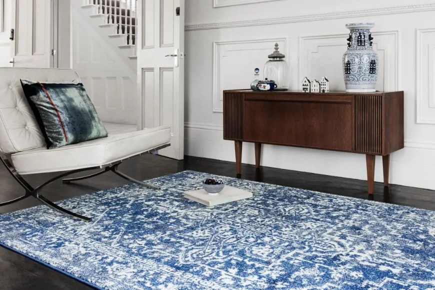 Modrý koberec Dinamo Oriental Navy Rozměry: 160x230 cm