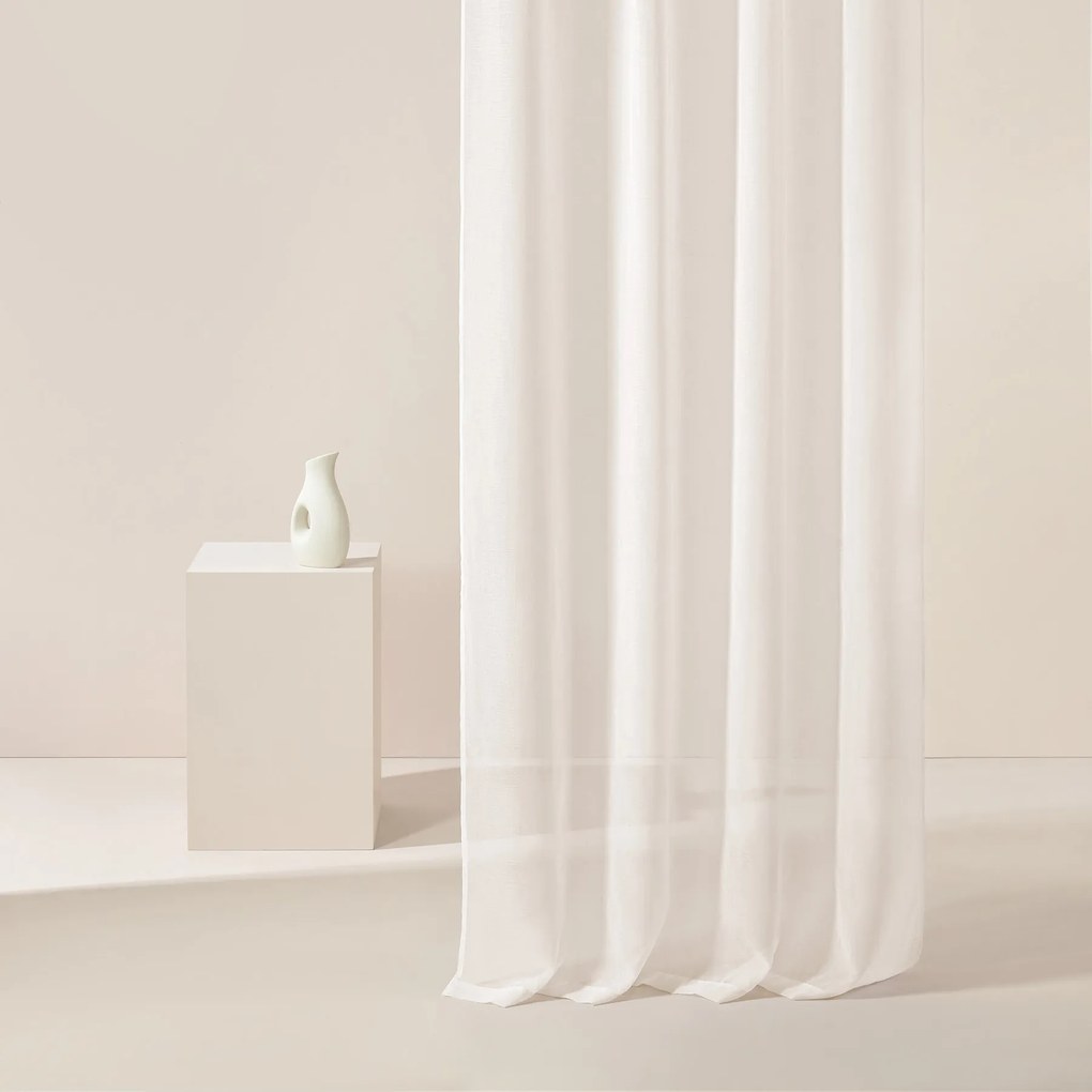 Room99 Záclona na kroužcích Novelia Barva: Bílá, Velikost: 140 x 250 cm