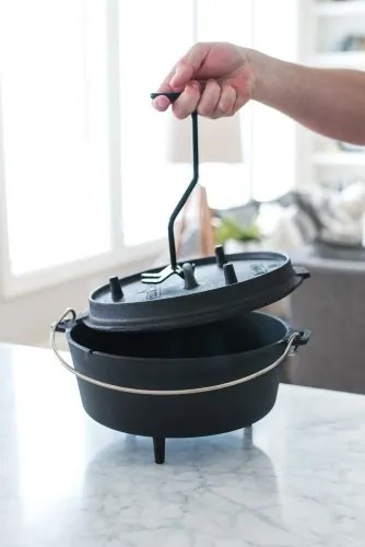 CAMP CHEF litinový hrnec Deluxe Dutch Oven 5 l