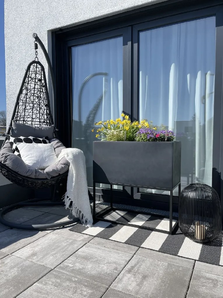Květináč na stojanu MAXI UP, sklolaminát, šířka 80 cm, antracit/černá