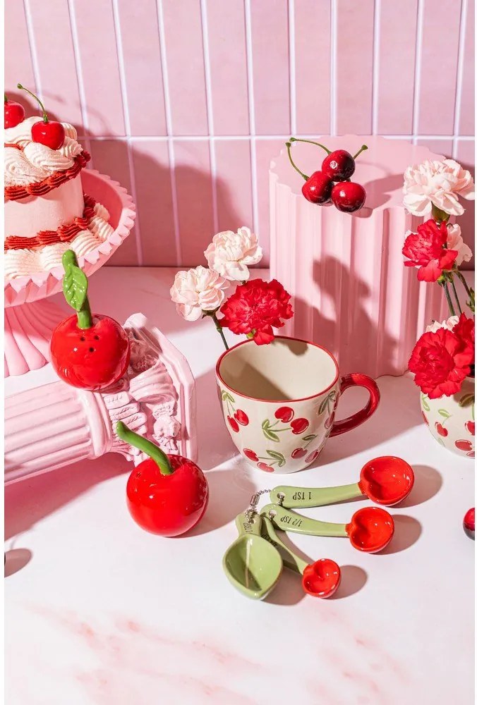 Béžový keramický hrnek 250 ml Cherries – Sass & Belle