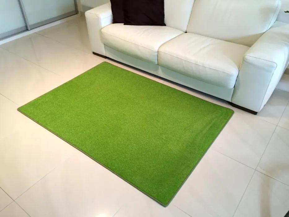 Kusový zelený koberec Eton 1 m2 s obšitím