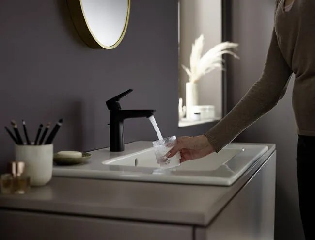 Hansgrohe Talis E, páková umyvadlová baterie 110 CoolStart s odtokovou soupravou s táhlem, černá matná, 71713670