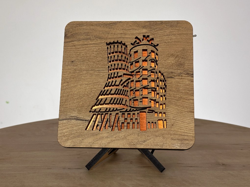 Li-Go "Tančící dům" lampa 19x19 cm provedení povrchu: dub