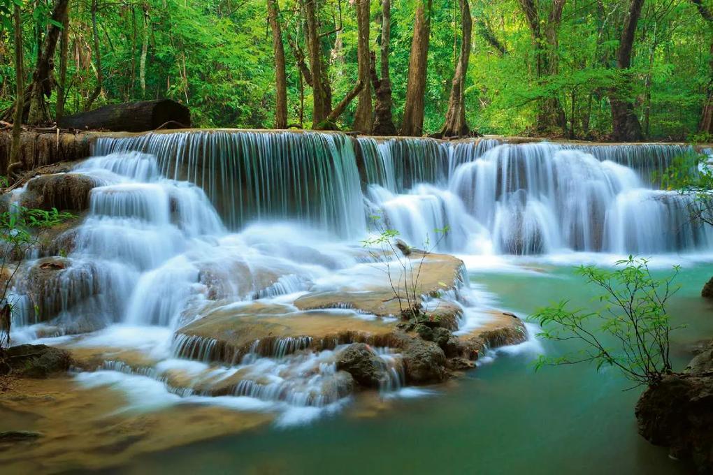 DIMEX | Samolepicí vliesová fototapeta na zeď Mohutný vodopád v lese MA-5-3249 | 375 x 250 cm | zelená, bílá, hnědá