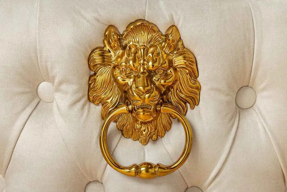 Designová barová židle Queen Lví hlava béžový samet
