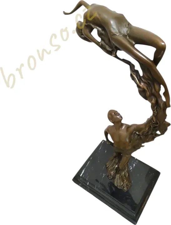 Tančící pár - Bronzová socha páru Aldo Vitaleh