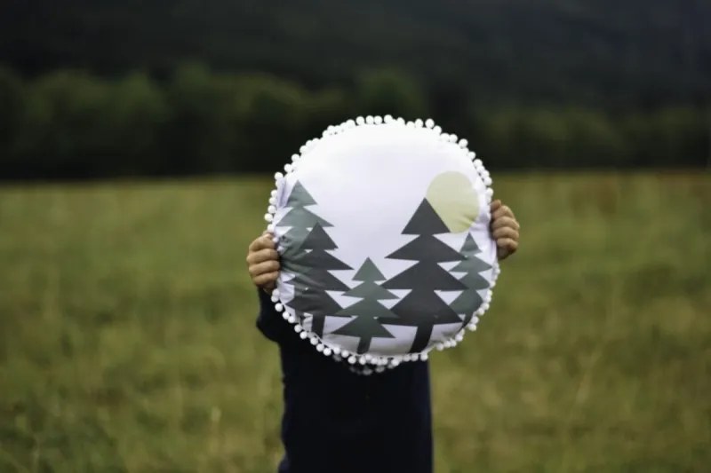 Vigvam design Teepee Mountain Forest - čtvercové s doplňky