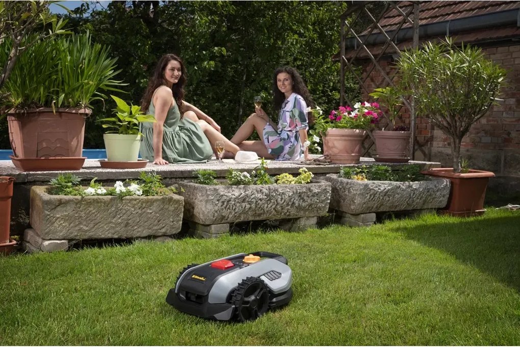 Riwall PRO RRM 500 APP robotická sekačka ( 500 m2 ) s vodícím drátem