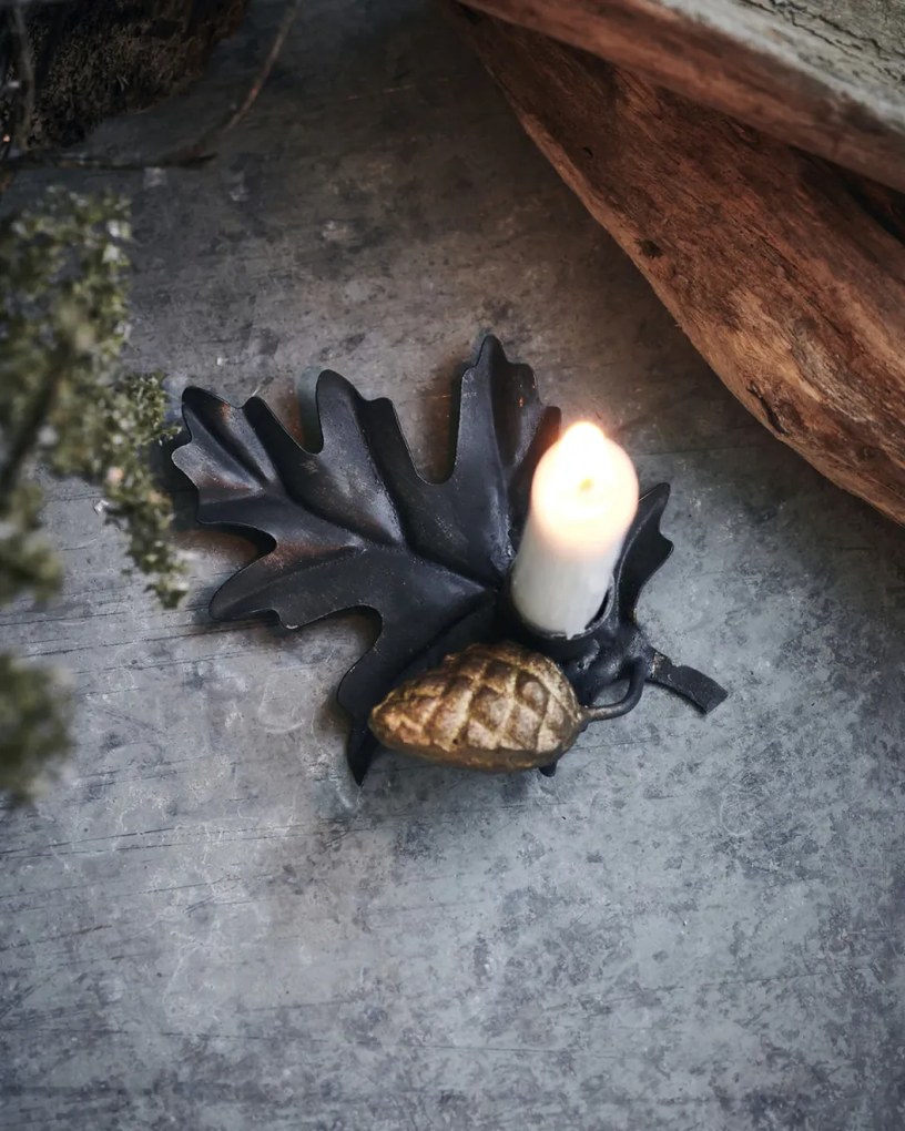 Kovový svícen Leaf Black House Doctor