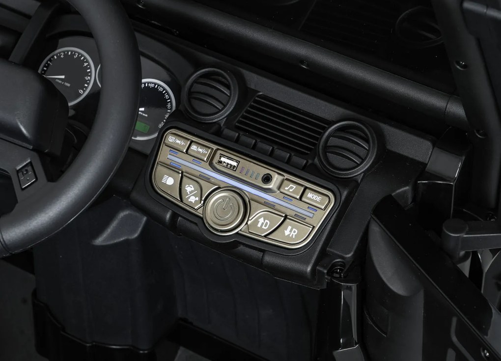 Ramiz Vozidlo Land Rover Defender 110 SVX Concept černé
