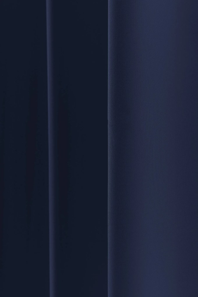 Tmavě modrý závěs OXFORD LIGHT 140x250 cm Zavěšení: Kovové kroužky