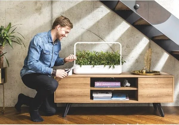Click and Grow Smart Garden 9 chytrý květináč + 9ks kapslí se semínky bílý