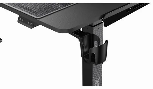 Lama Plus Herní stůl ULTRADESK WINGER – 111x155x60 cm, elektricky nastavitelná výška, RGB podsvícení, černá