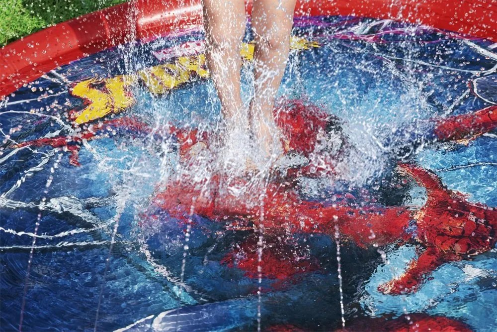 LEAN Nafukovací hrací podložka s fontánou Spiderman 165 cm Bestway 98792