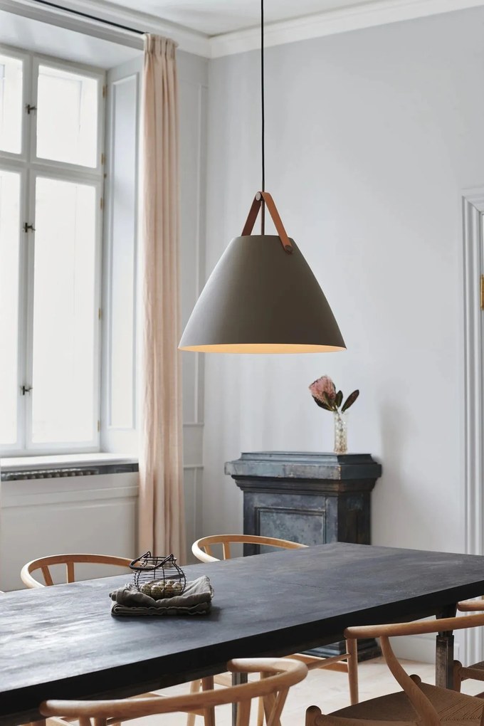 NORDLUX Strap designový lustr s koženým popruhem Varianta: Strap 36, Ø 360 x 370 mm, E27, 40 W, písková