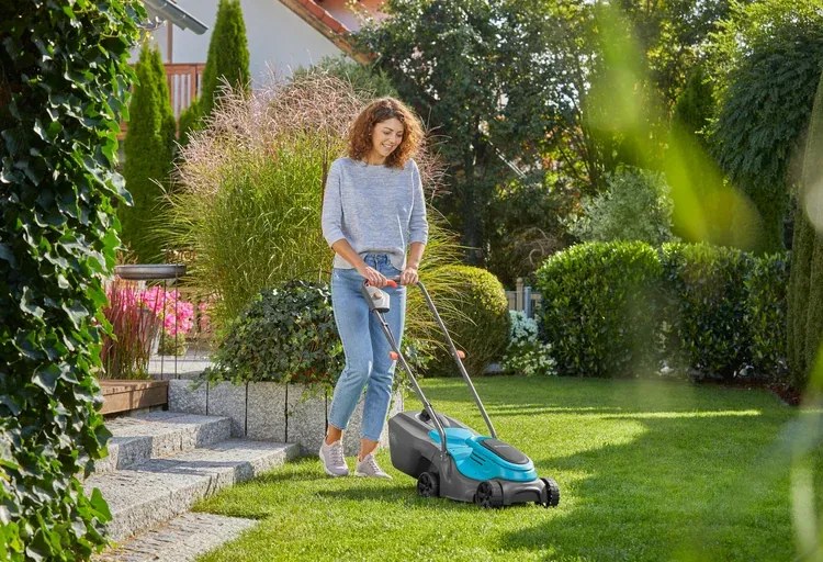 © 2026 GARDENA Akumulátorová sekačka PowerMax 30/18V P4A set