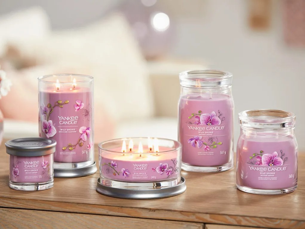 Yankee Candle – Signature svíčka Wild Orchid (Divoká orchidej) Velikost: velká 567 g