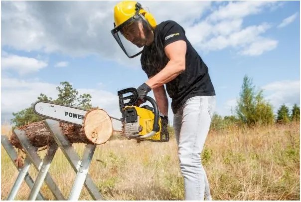 Benzinová řetězová pila 50,4cc 500 mm POWERPLUS