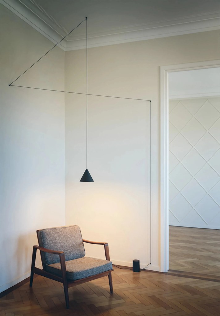 Flos String Light Cone head, svítidlo s 12m dlouhým kabelem, 21W LED 2700K, dotykové ovládání + bluetooth, černá, prům. 19cm